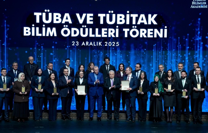 Bilimin Yıldızları Beştepe’de: Cumhurbaşkanı Erdoğan’dan